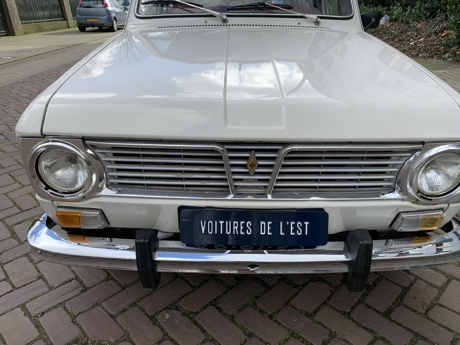 Renault R6 – Voitures De l ’Est