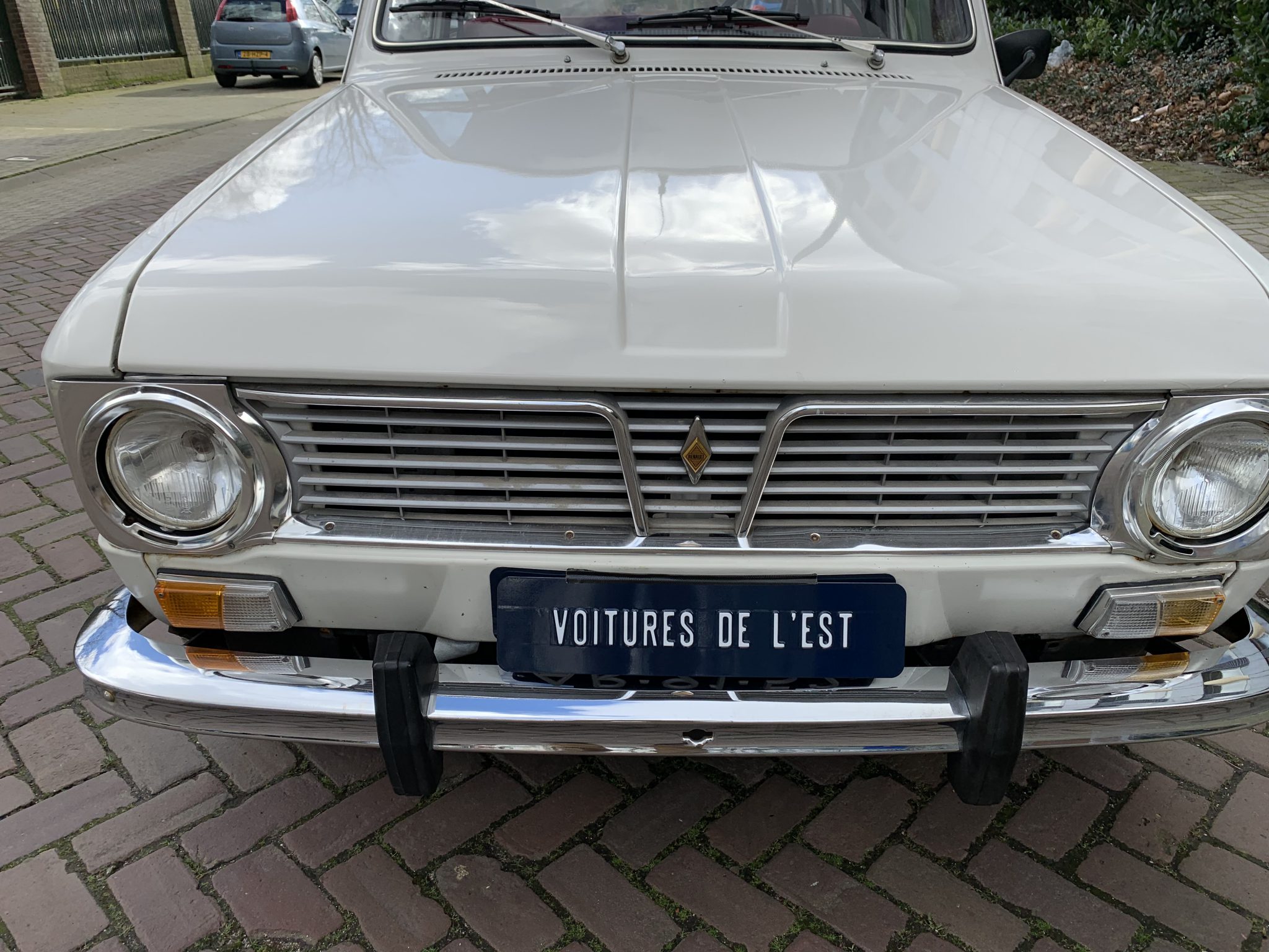 Renault R6 – Voitures De l ’Est