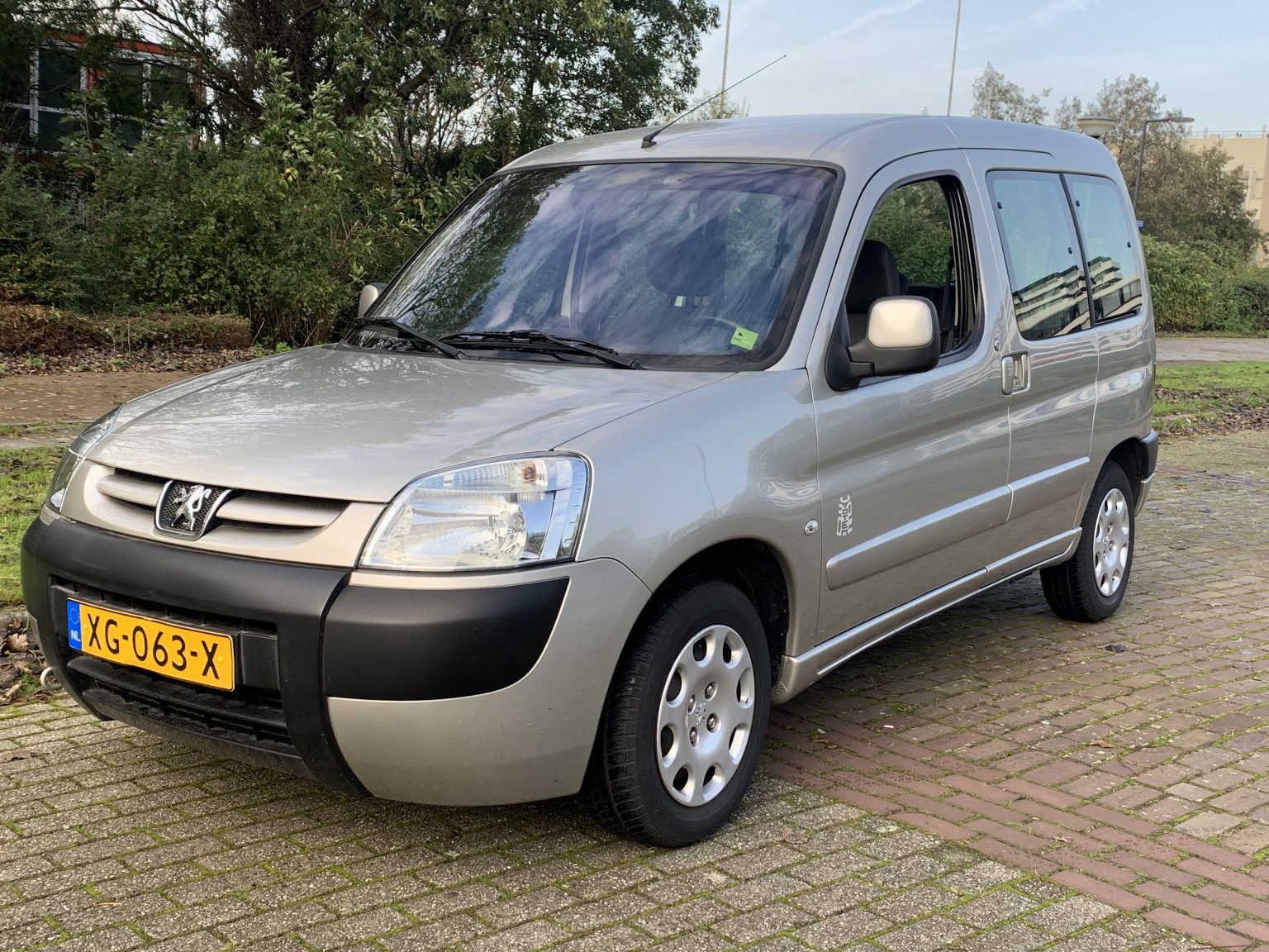 Peugeot Partner MPV 1.4 XR – Voitures De l ’Est