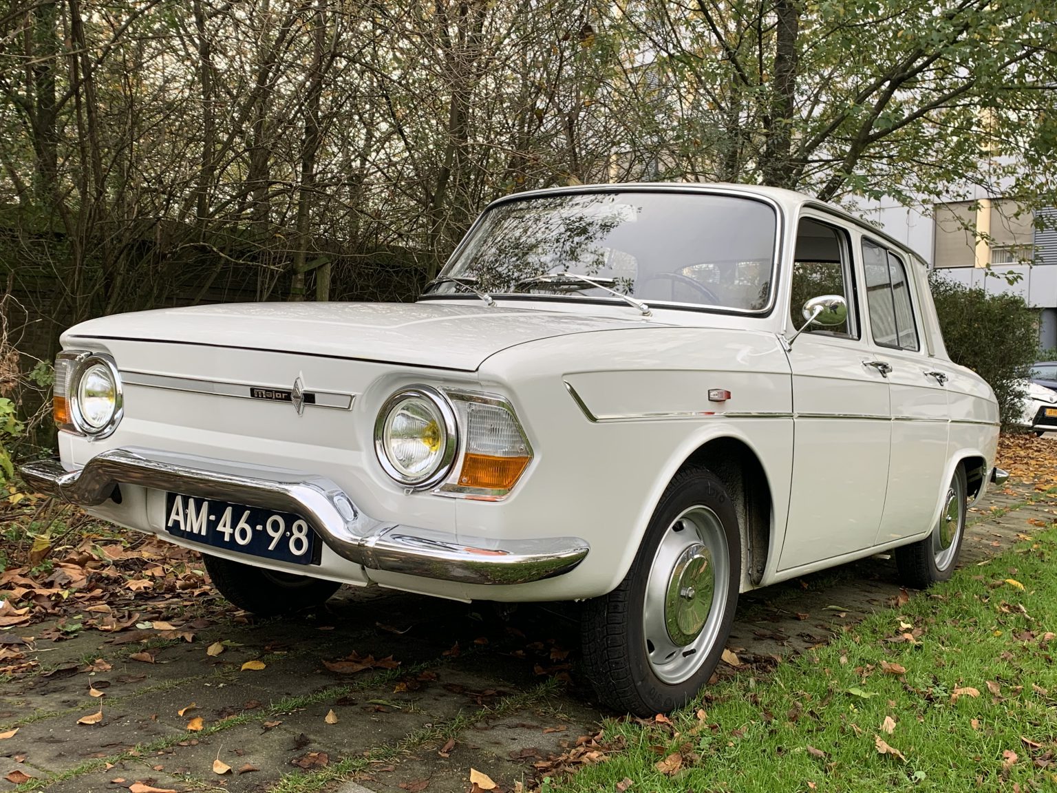 Renault R10 Major – Voitures De l ’Est