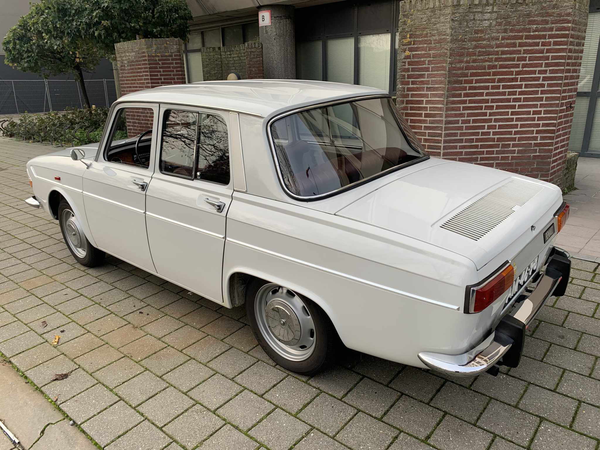 Renault R10 Major – Voitures De l ’Est