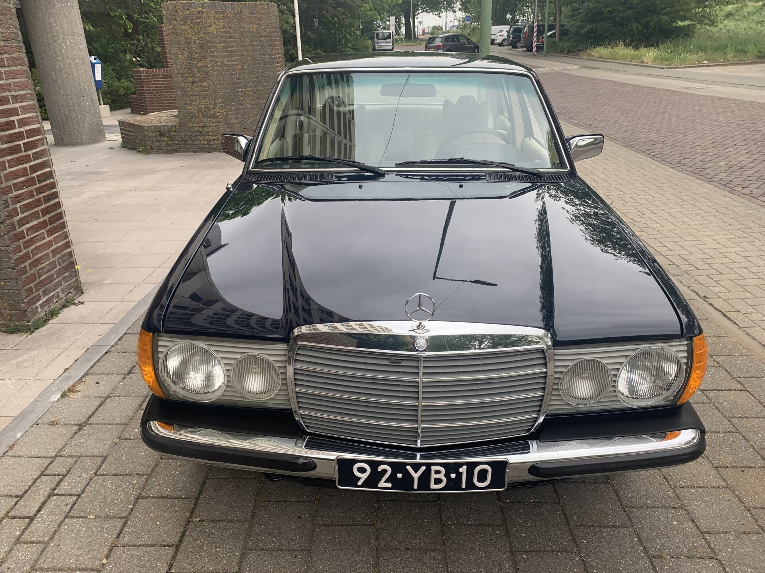 Mercedes 300D – Voitures De l ’Est