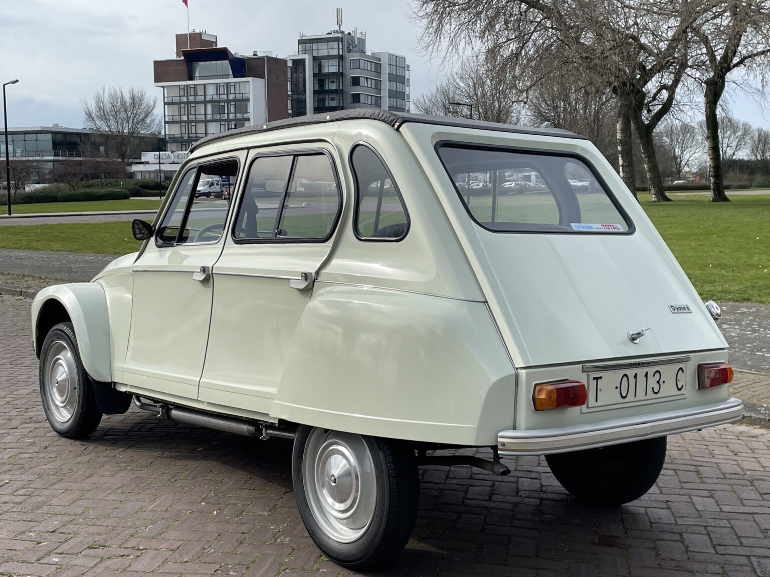 Citroën Dyane-6 – Voitures De l ’Est