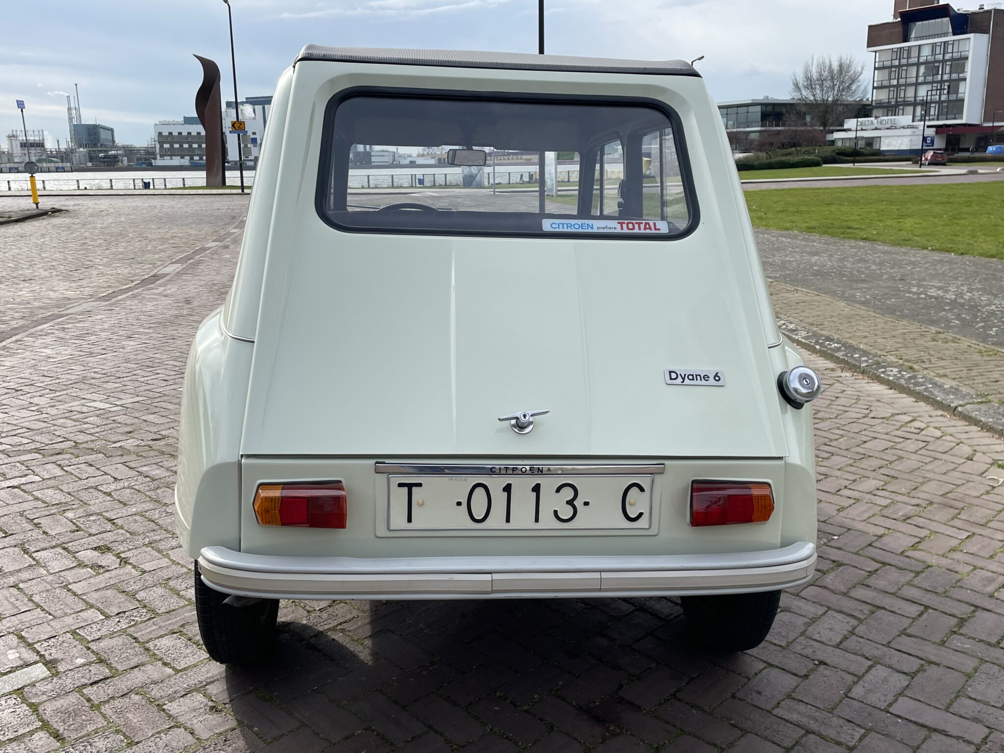 Citroën Dyane-6 – Voitures De l ’Est