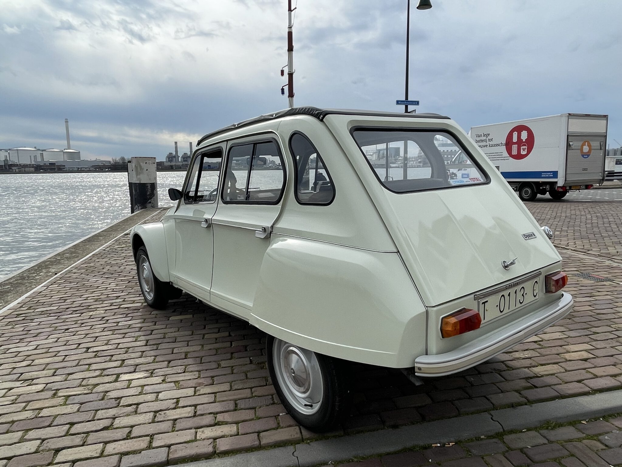 Citroën Dyane-6 – Voitures De l ’Est