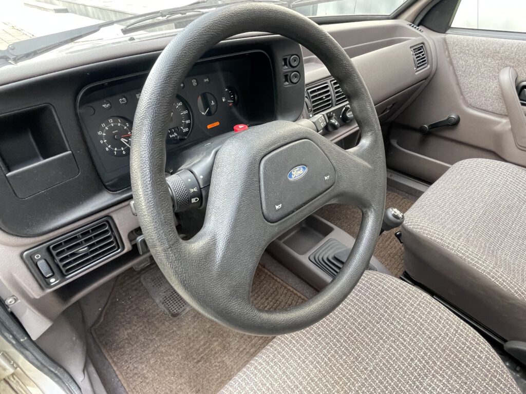 Ford Orion 1.4 CL – Voitures De l ’Est