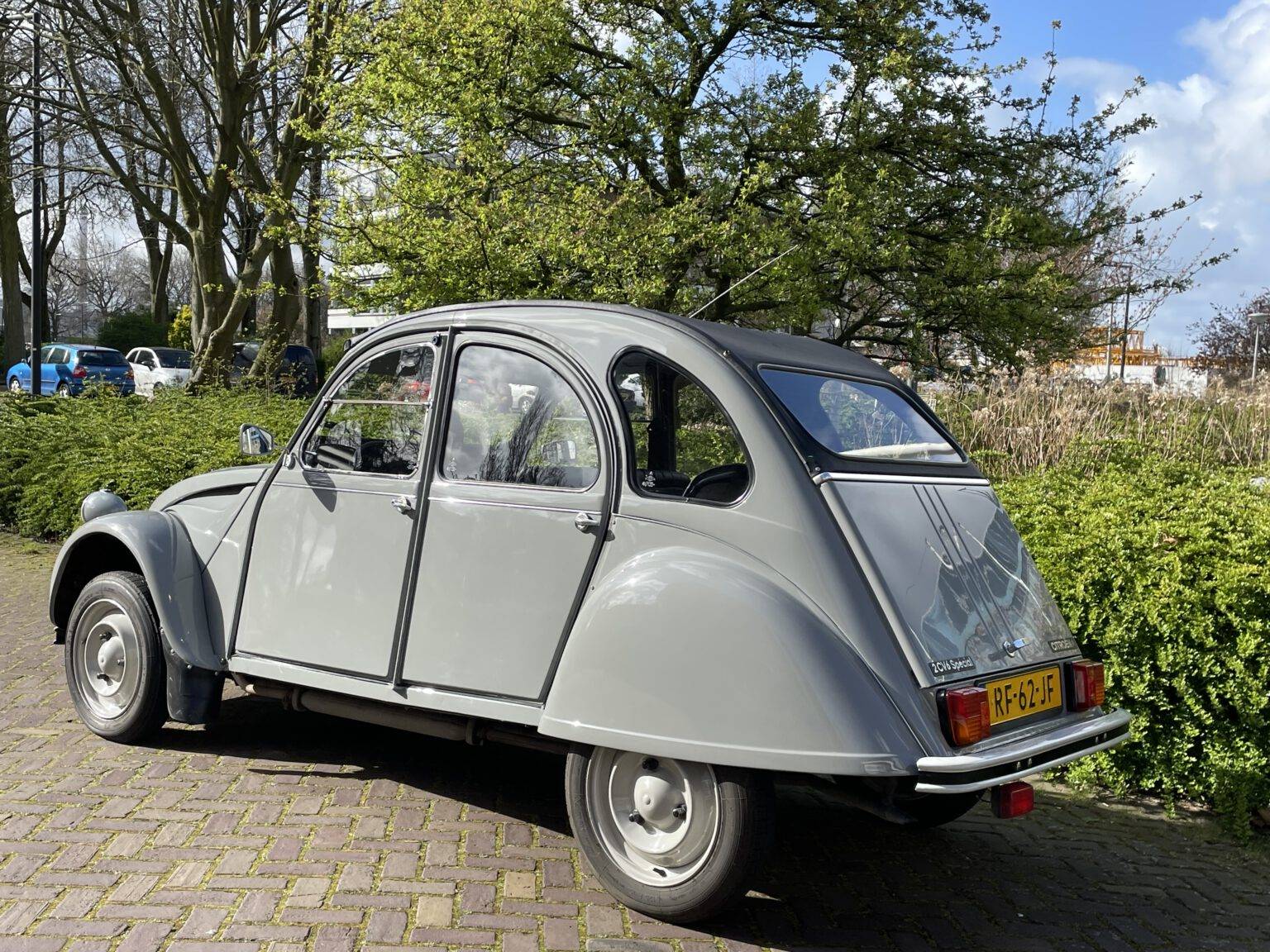 Citroën 2CV6 Spécial – Voitures De l ’Est