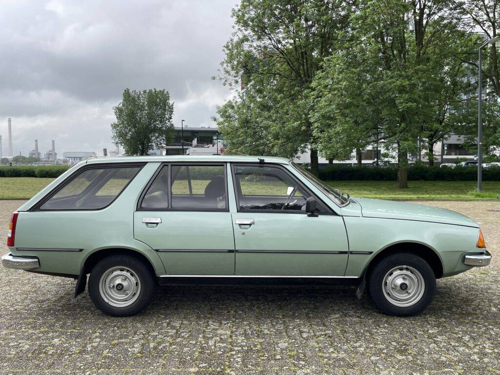 Renault R18 TL Break – Voitures De l ’Est