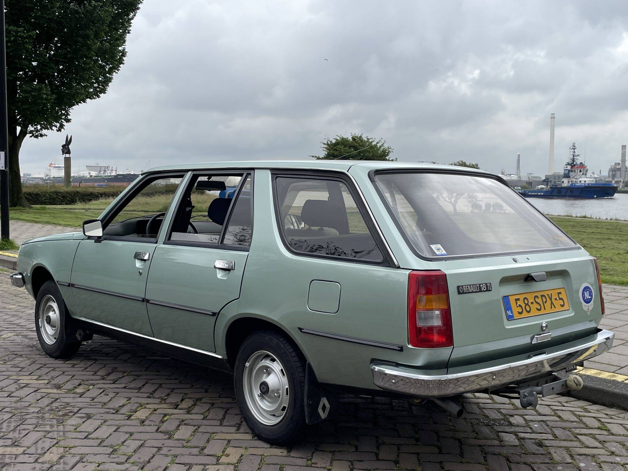 Renault R18 TL Break – Voitures De l ’Est